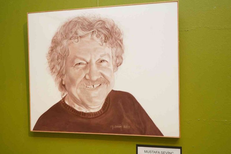 Ayvalık’ta merhum ressam Arif Buz unutulmadı