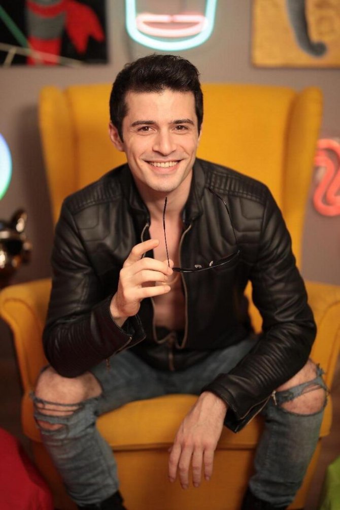 Oyuncu Birhan Tut, dijital projeyle dönüyor