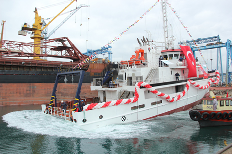TÜBİTAK MARMARA gemisi suya indi